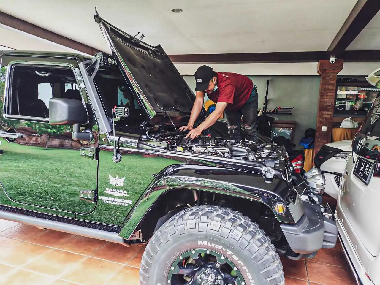 Kuningan Motor - Servis Mobil, Ganti Oli, Perbaikan Mesin & AC